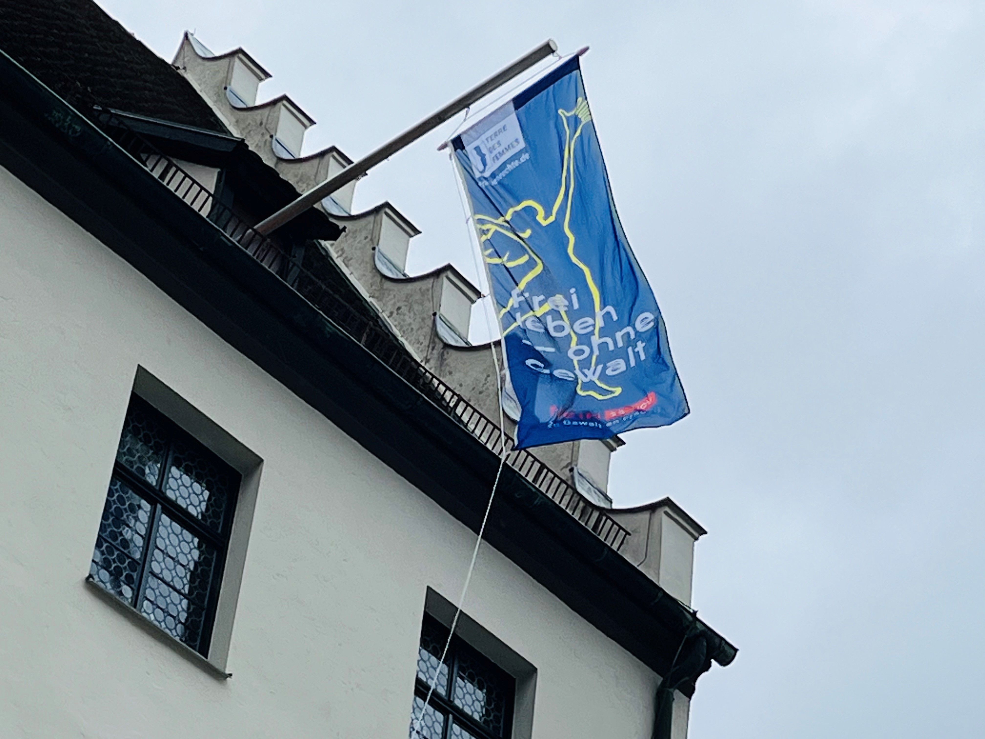 Gemeinsam Zeichen setzen gegen Gewalt an Frauen am 25. November ...