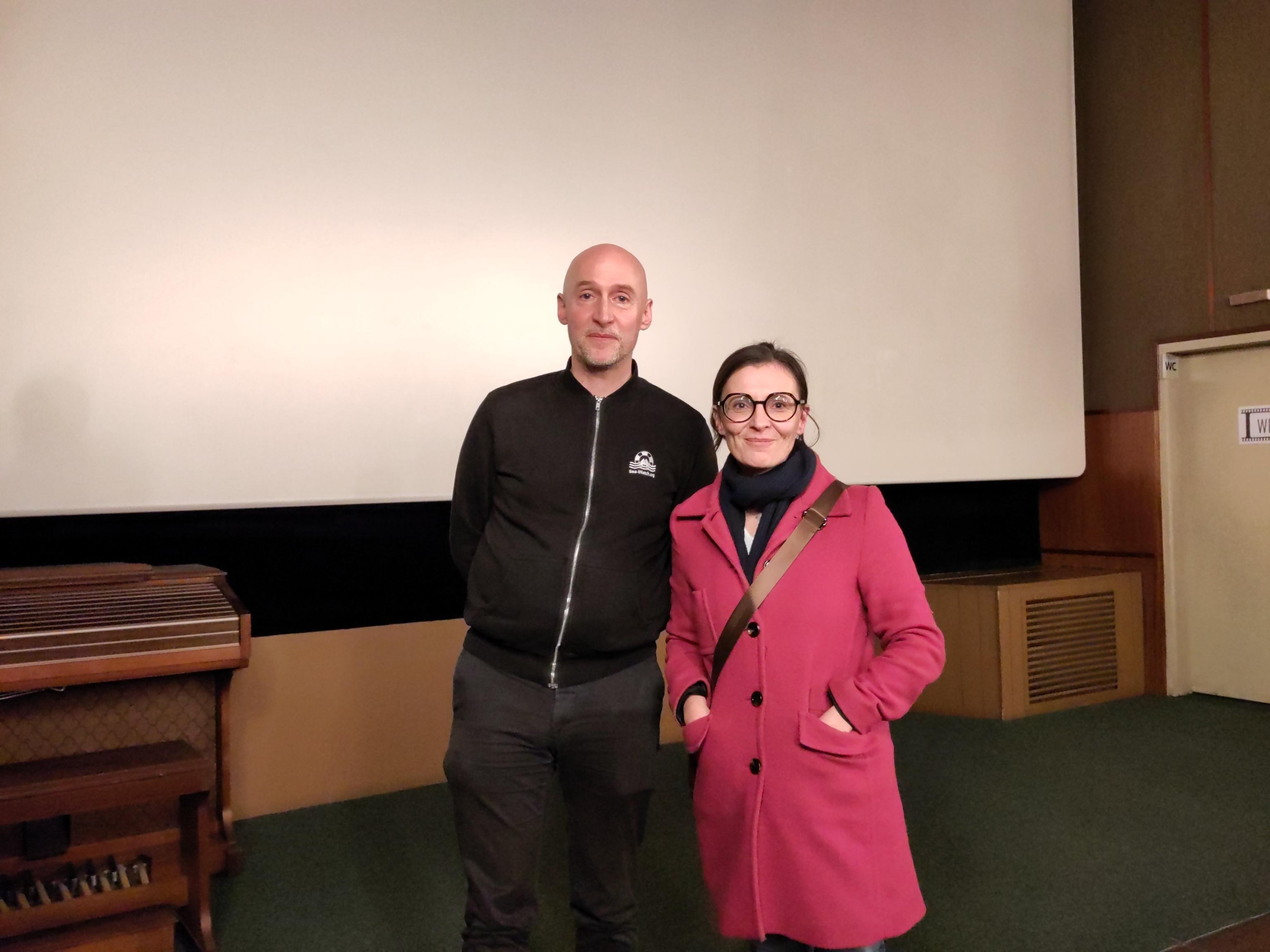 Gut gefülltes Riestheater beim Dokumentarfilm "Nestwärme"|Nördlingen ...