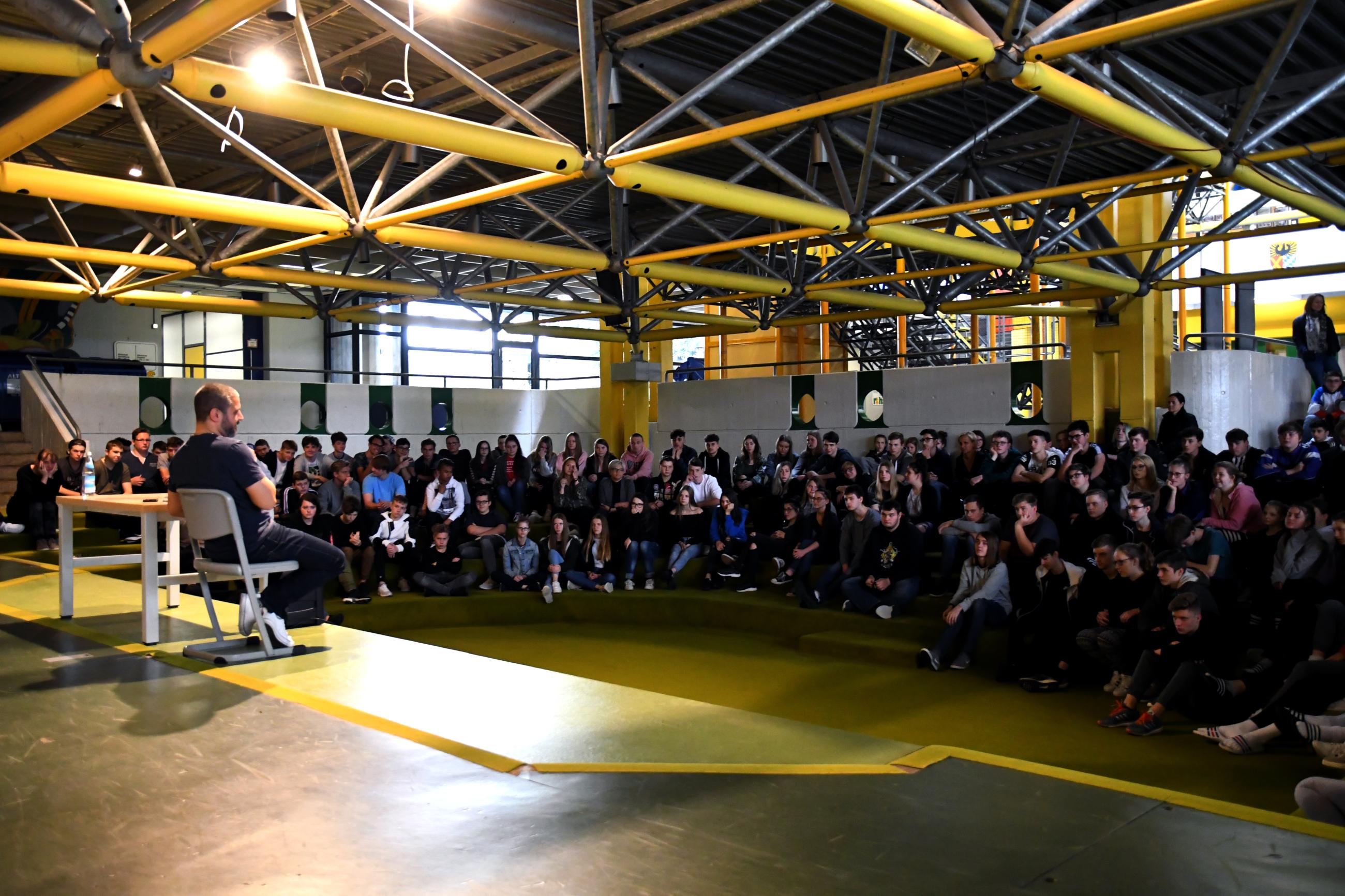 Rapper begeistert Rainer Schüler für Toleranz|Rain|Donau-Ries-Aktuell