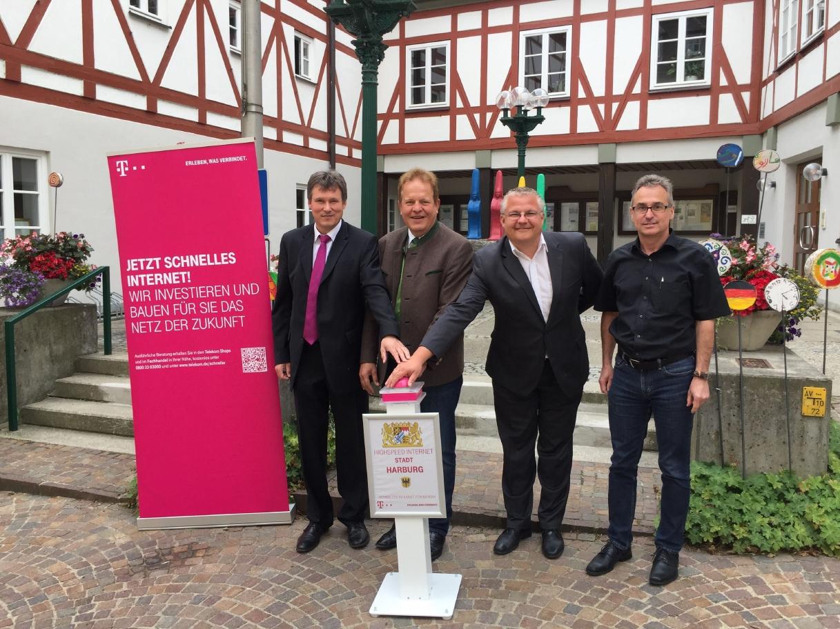 Glasfasernetzausbau in Harburg abgeschlossen|Harburg|Donau-Ries-Aktuell