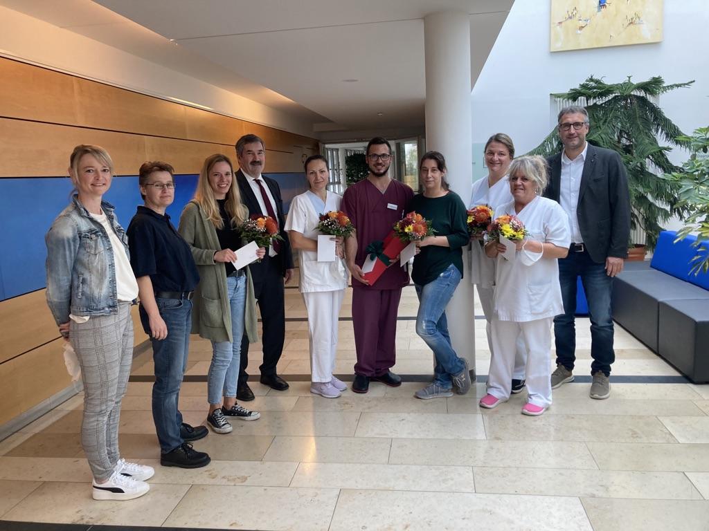 Sieben Pflegekräfte erfolgreich fortgebildet|Nördlingen|Donau-Ries-Aktuell