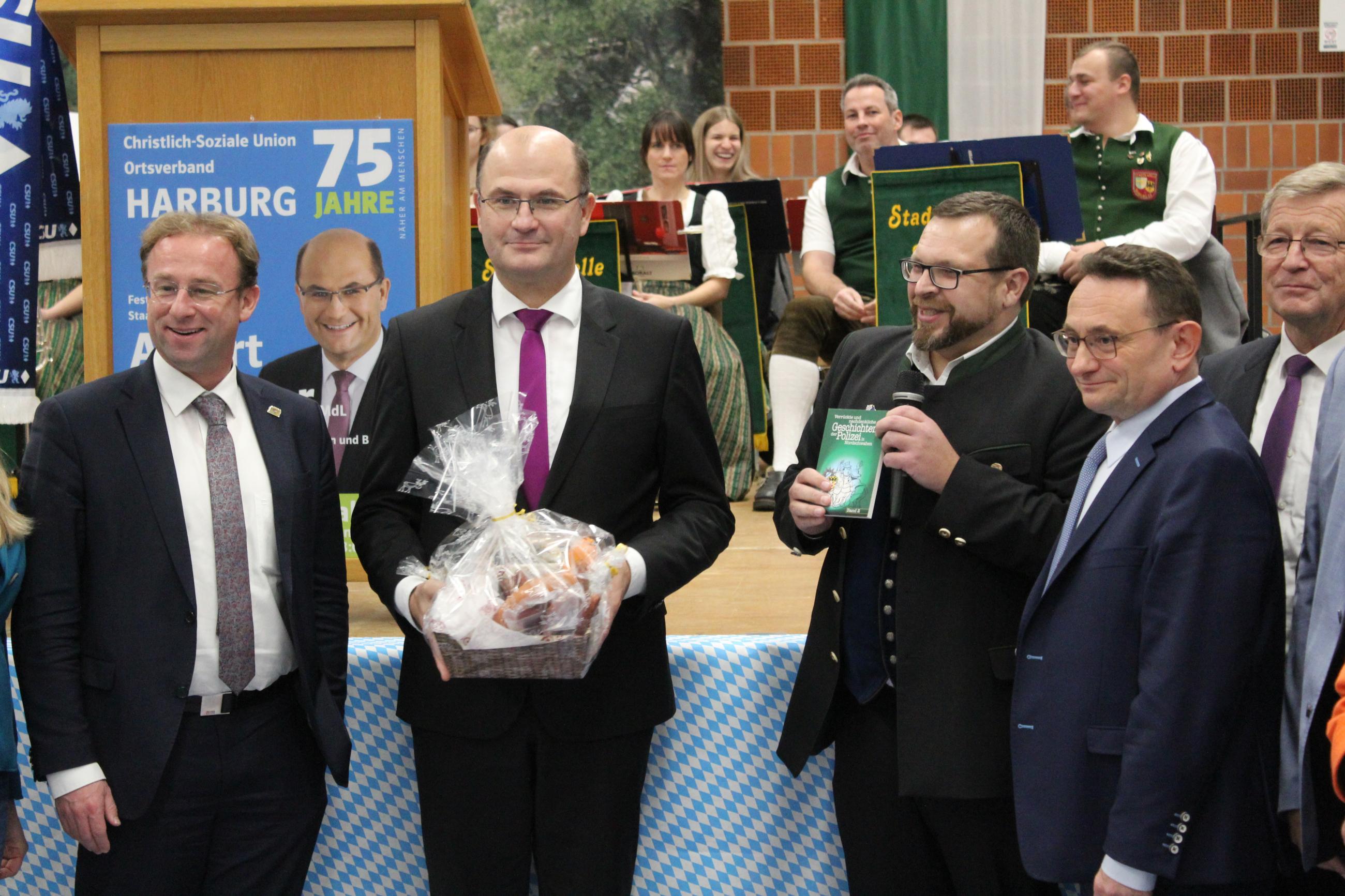 CSU Harburg: Finanzminister Füracker gratuliert zum 75-jährigen ...