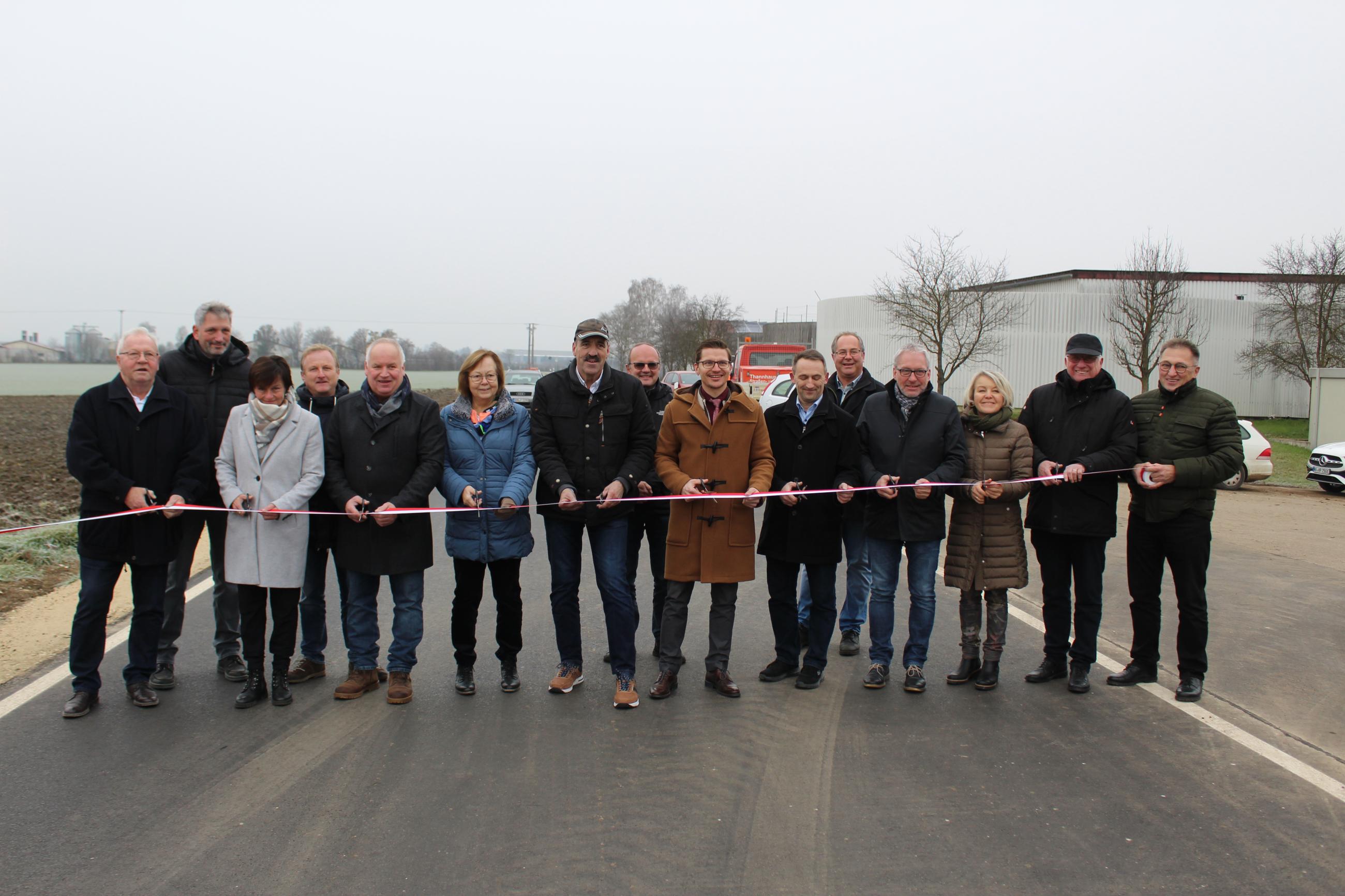 Radweg und Gemeindeverbindungsstraße eröffnet |Wallerstein|Donau-Ries ...