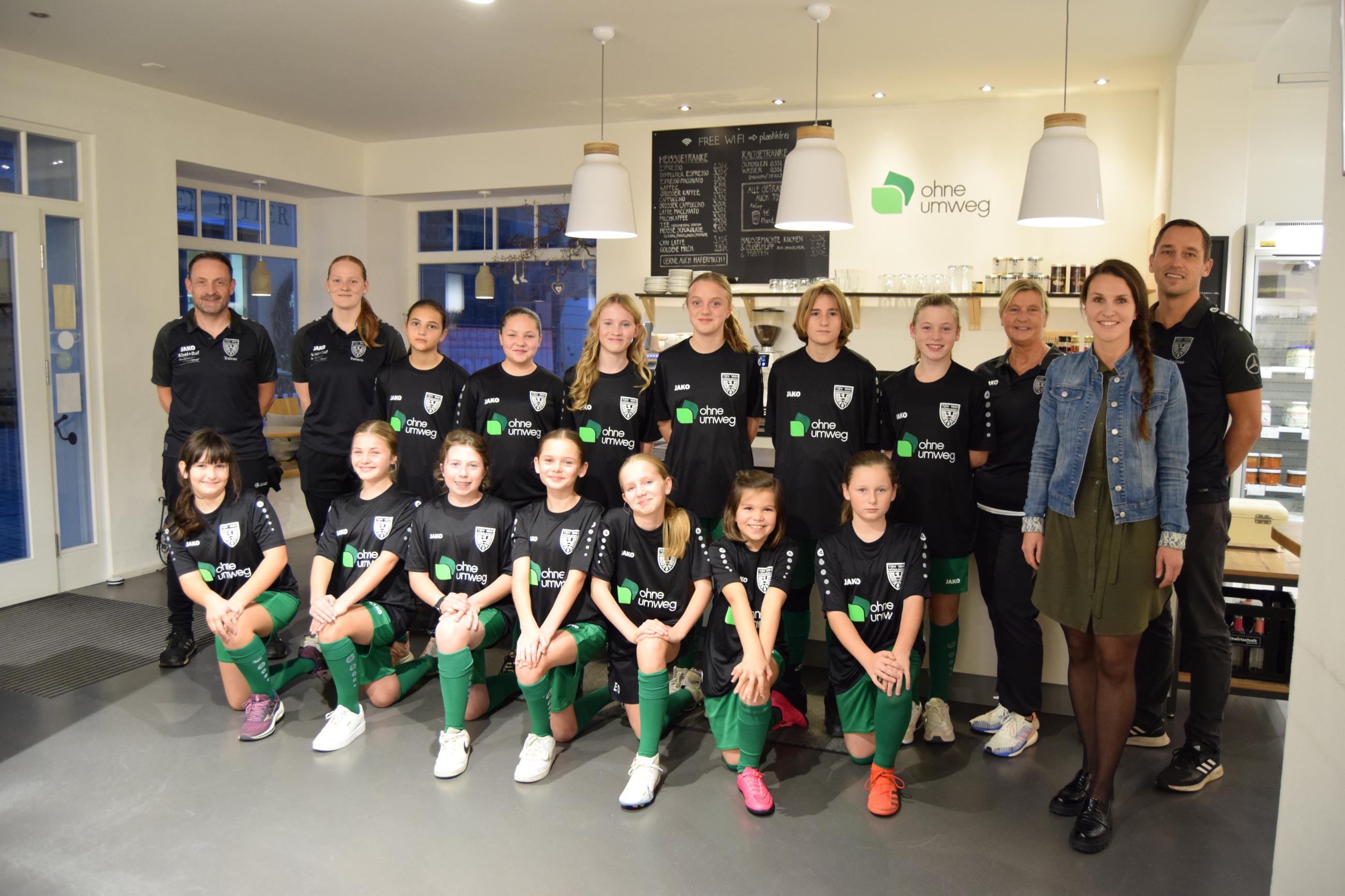 Neue Shirts für die D-Juniorinnen |Nördlingen|Donau-Ries-Aktuell