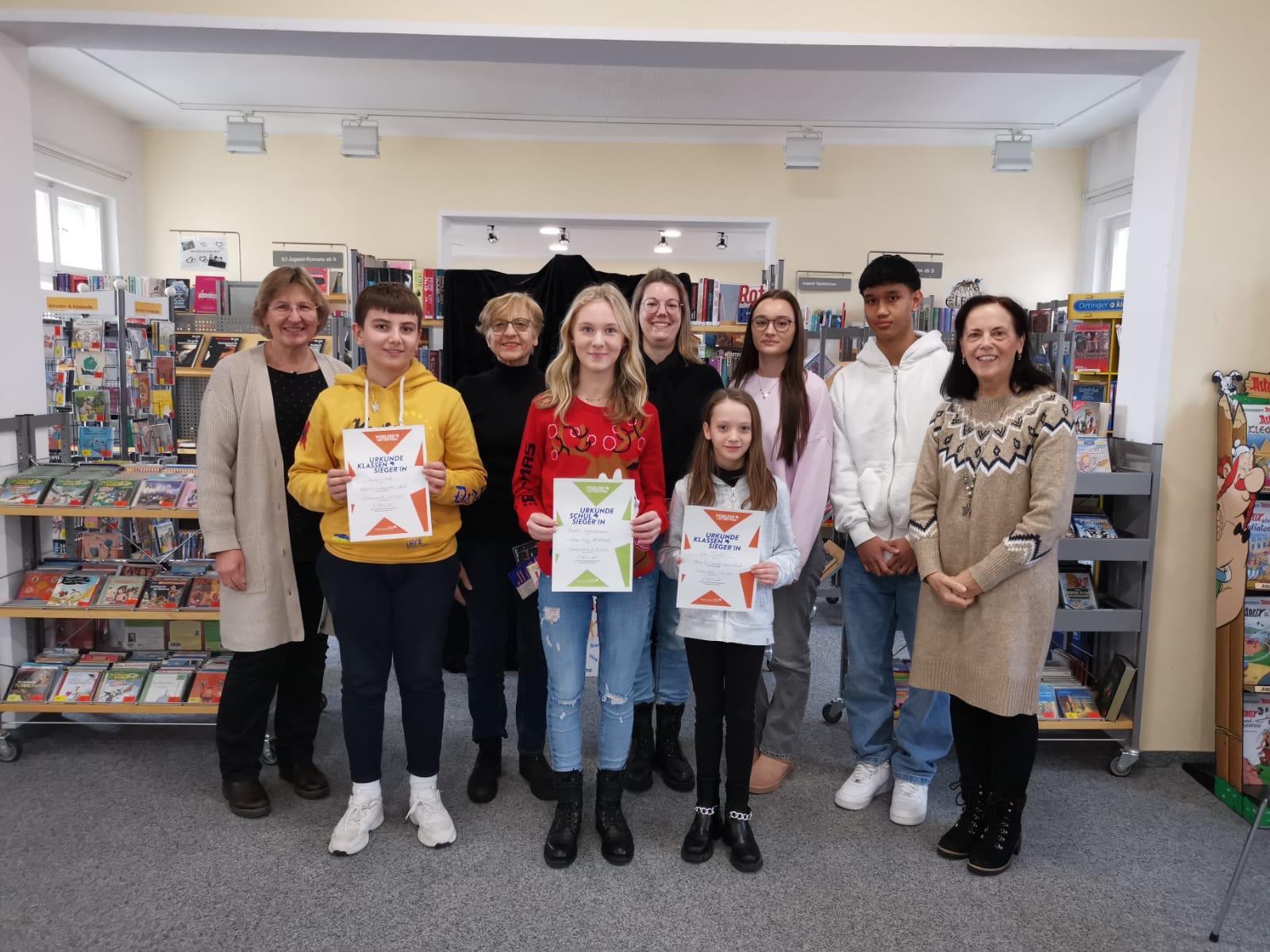 Clara Rival und Paulina Rannetzberger gewinnen beim Vorlesewettbewerb ...