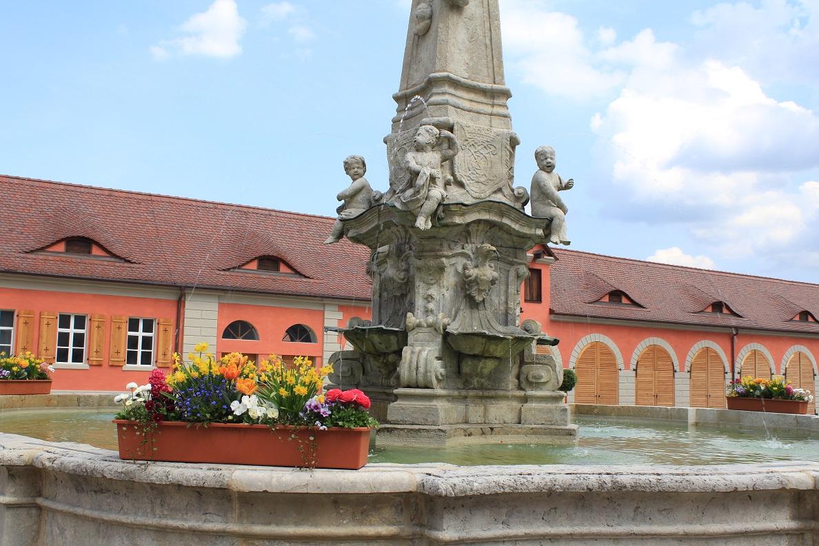 Osterbrunnen in Oettingen|Oettingen|Donau-Ries-Aktuell