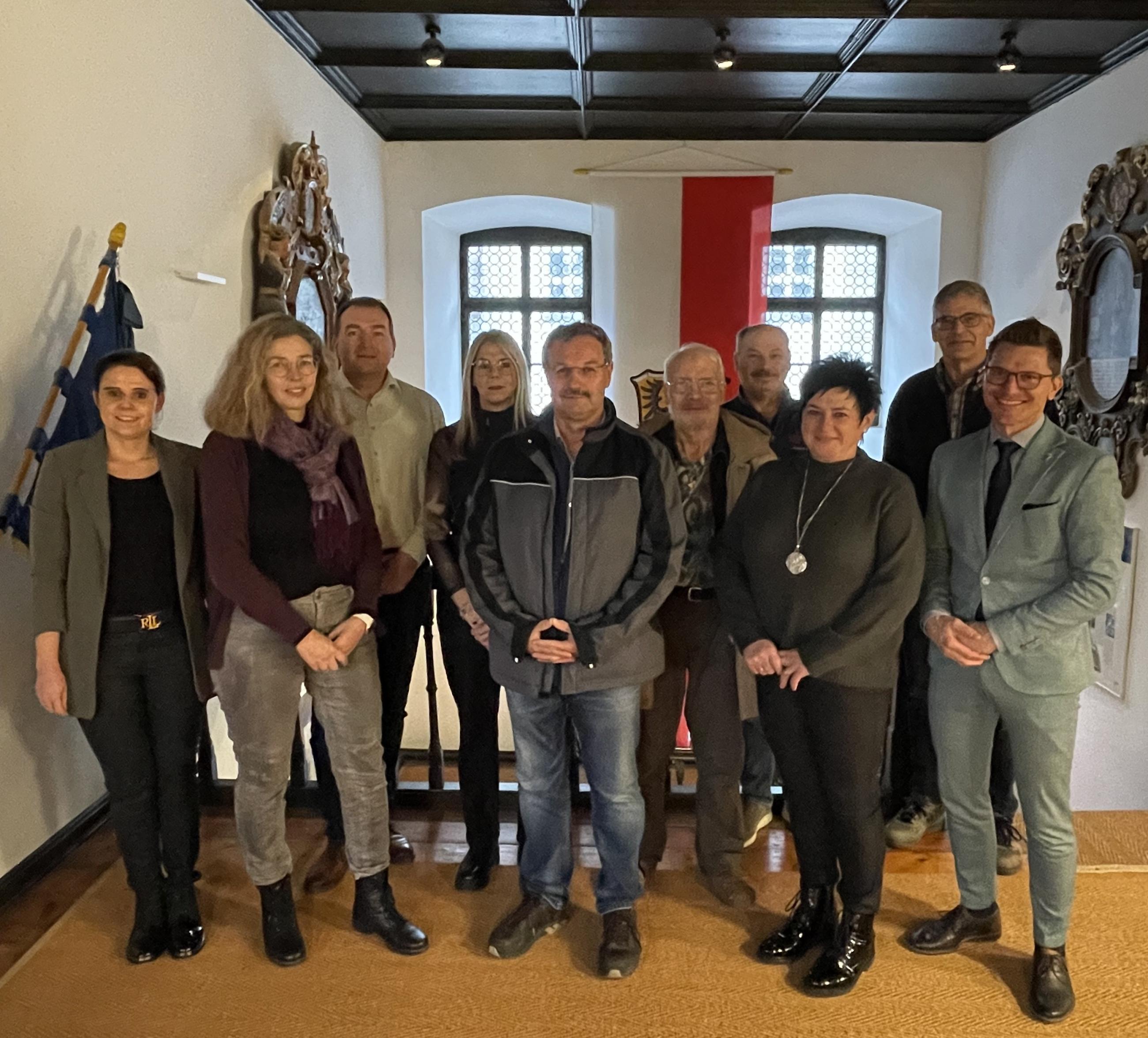 Stadt Nördlingen ehrt langjährige Mitarbeiter*innen |Nördlingen|Donau-Ries-Aktuell