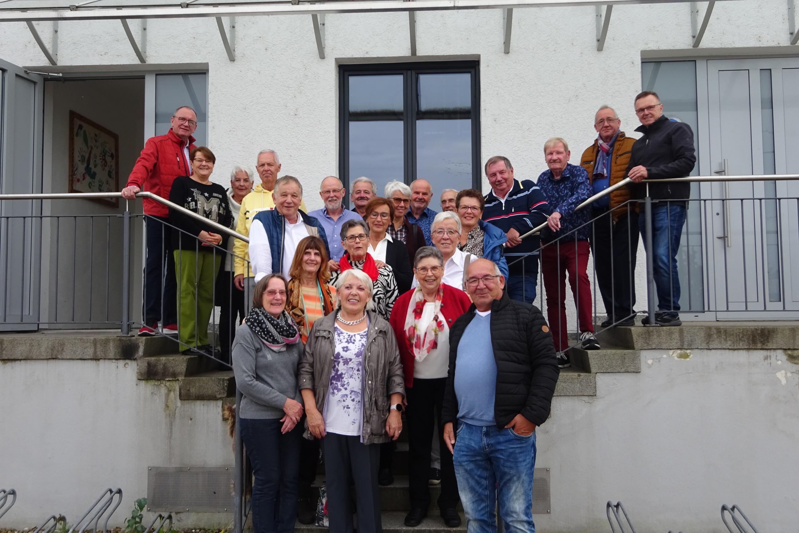 Treffen nach 55 Jahren Schulentlassung|Asbach-Bäumenheim|Donau-Ries-Aktuell