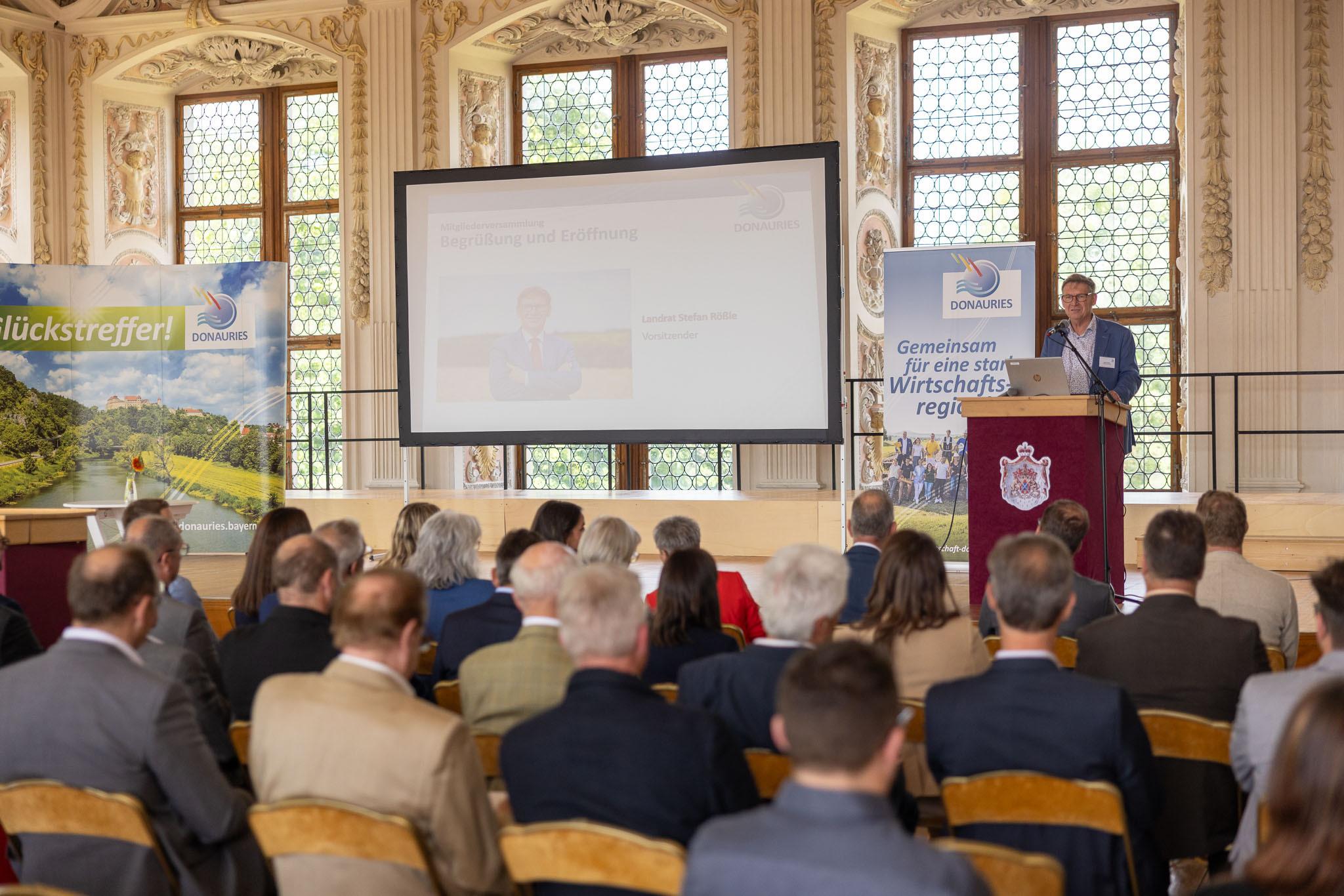 Tag der Wirtschaft 2025: Wirtschaftsförderverband Donauries stellt ...