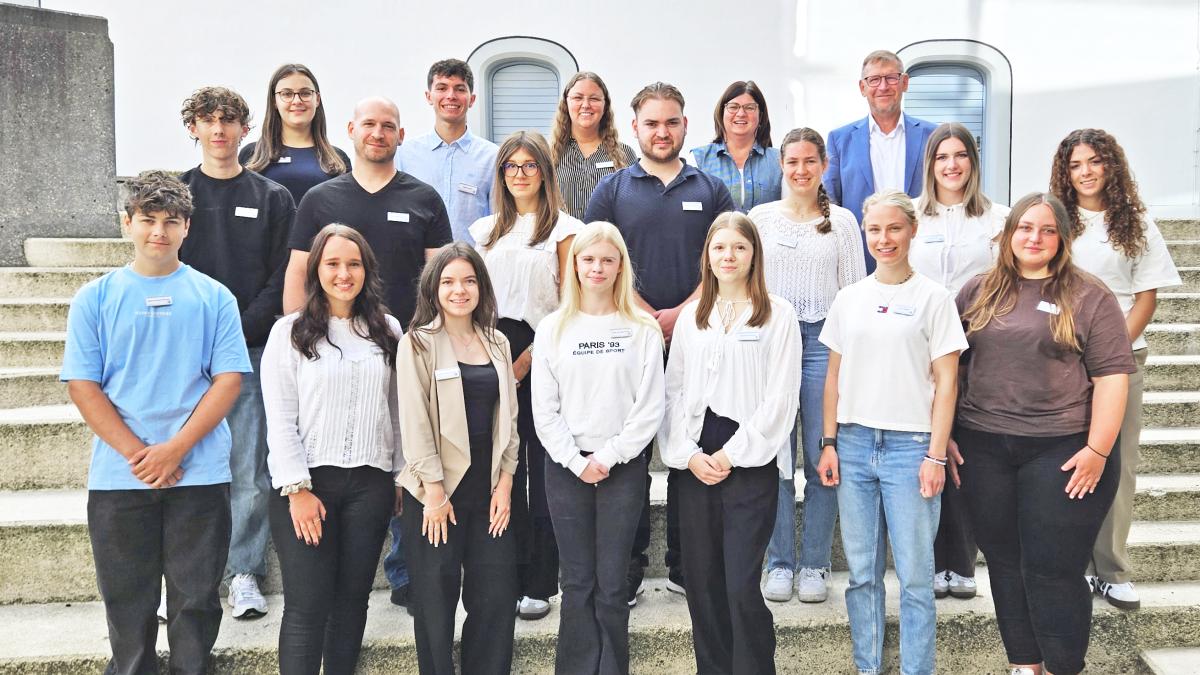 Neue Talente starten im Landratsamt Donau-Ries ihre Ausbildung ...