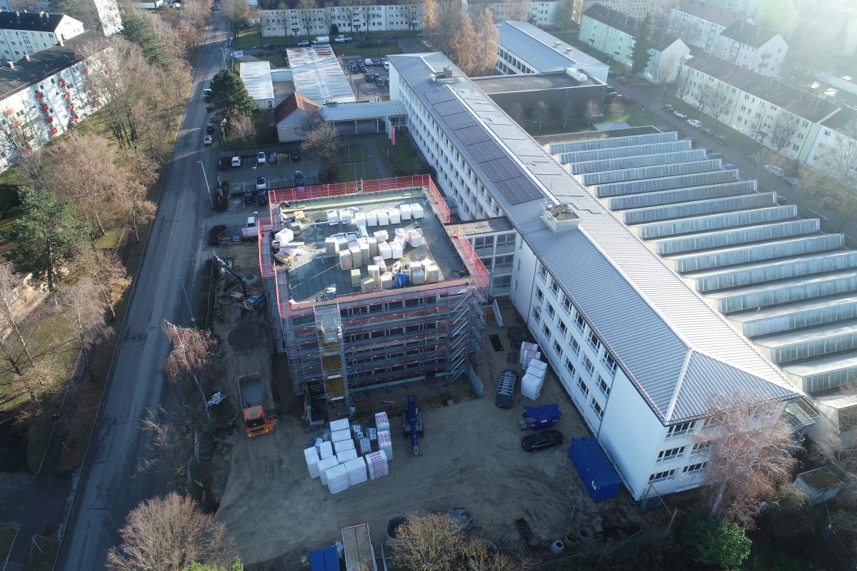 Sperrung der Kerschensteinerstraße wegen Arbeiten am Hausanschluss ...
