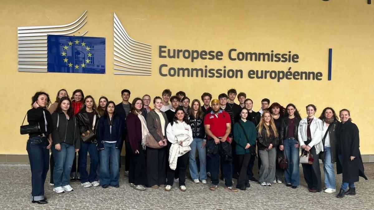 Democracy in Action – Schüler der FOSBOS Donauwörth besuchen EU ...
